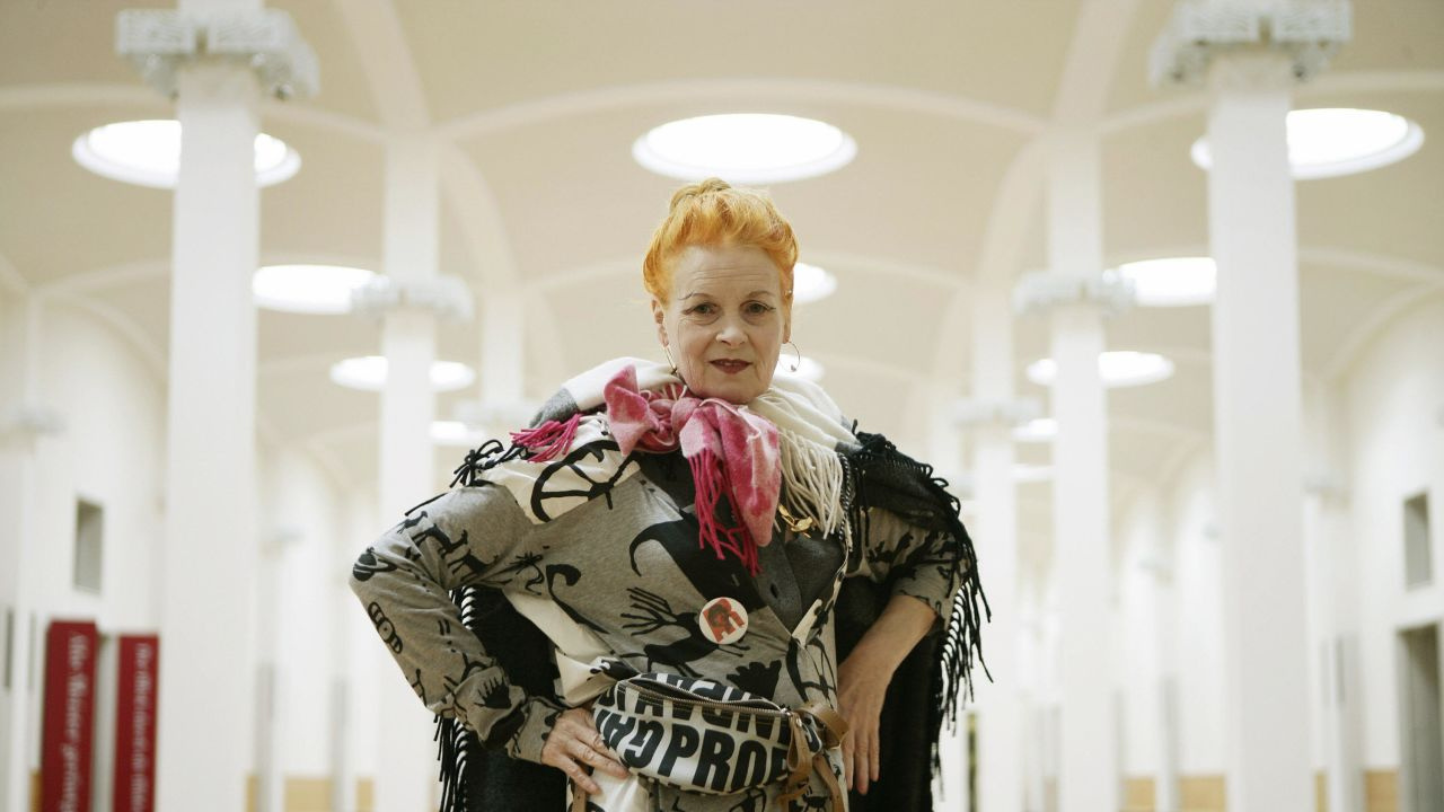 Faleceu estilista e ícone da moda Vivienne Westwood | P55.ART Faleceu estilista e ícone da moda Vivienne Westwood | P55.ART