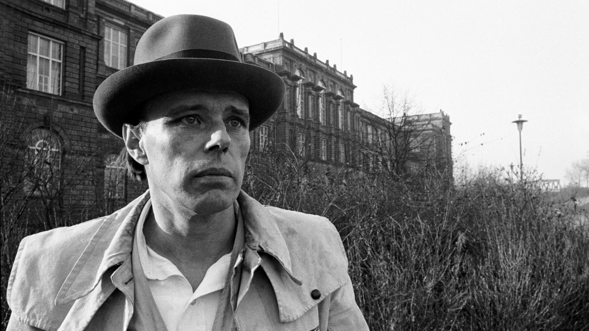 Quem foi o artista alemão Joseph Beuys? | P55.ART
